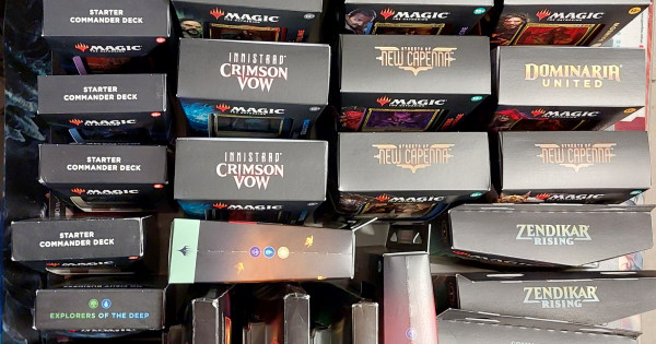 Commander decks